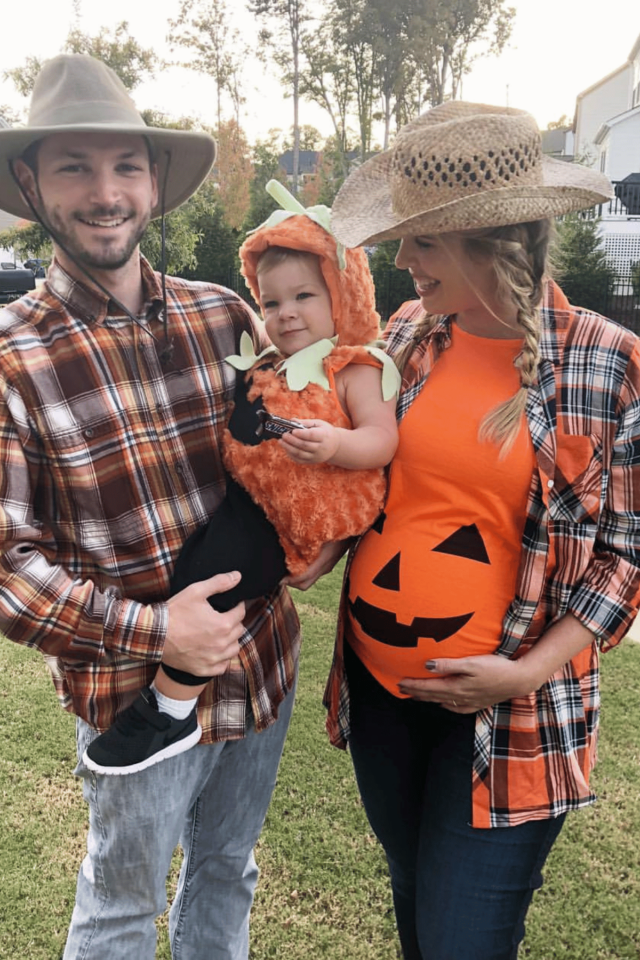 Family Halloween Costumes With A Baby- 18 New Ideas