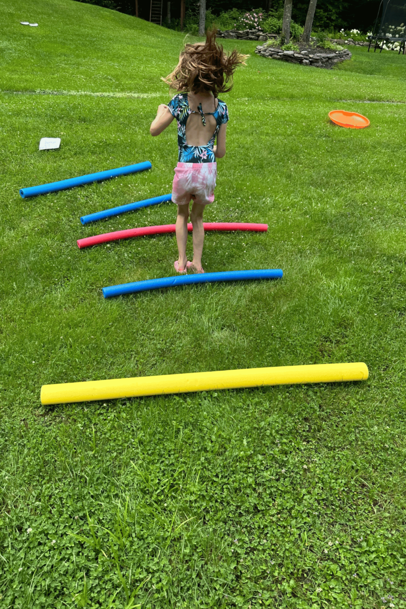 45 Easy Obstacle Course Ideas (Indoor and Outdoor!)