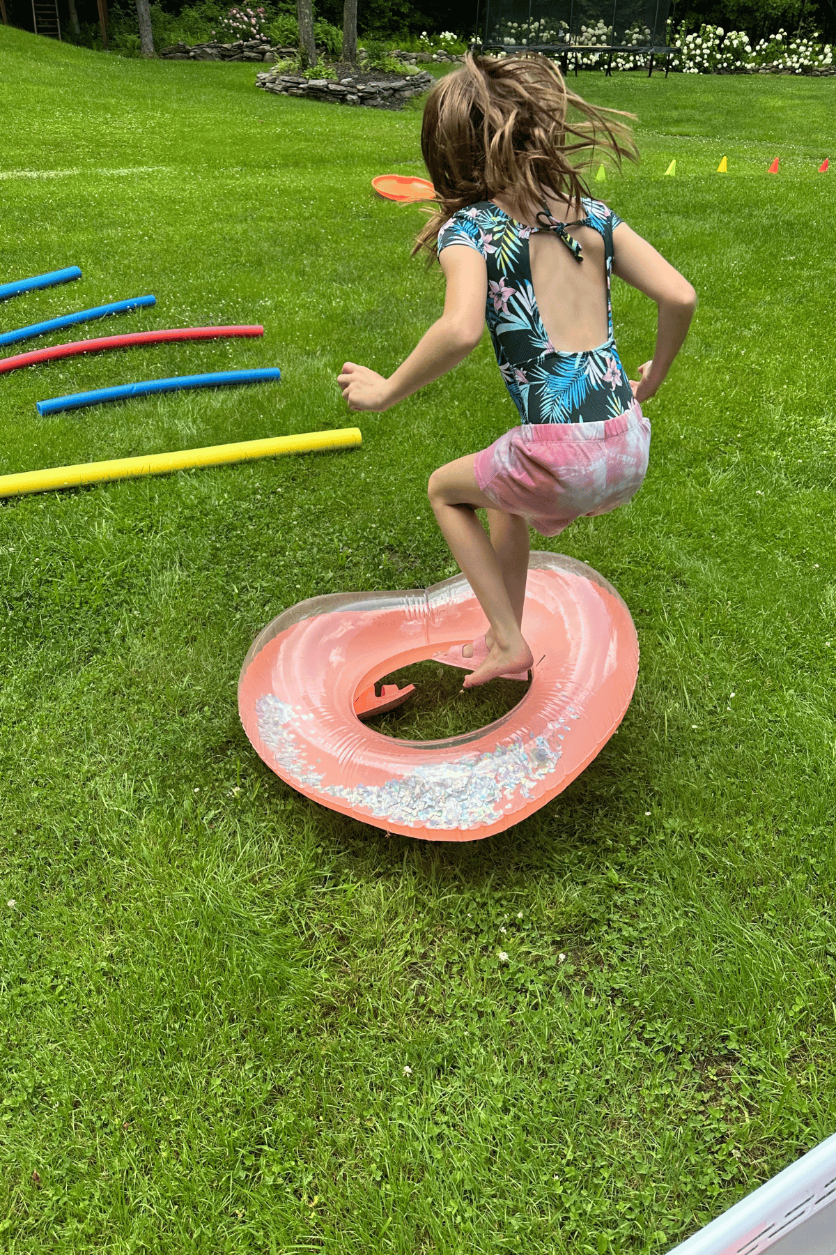 45 Easy Obstacle Course Ideas (Indoor and Outdoor!)