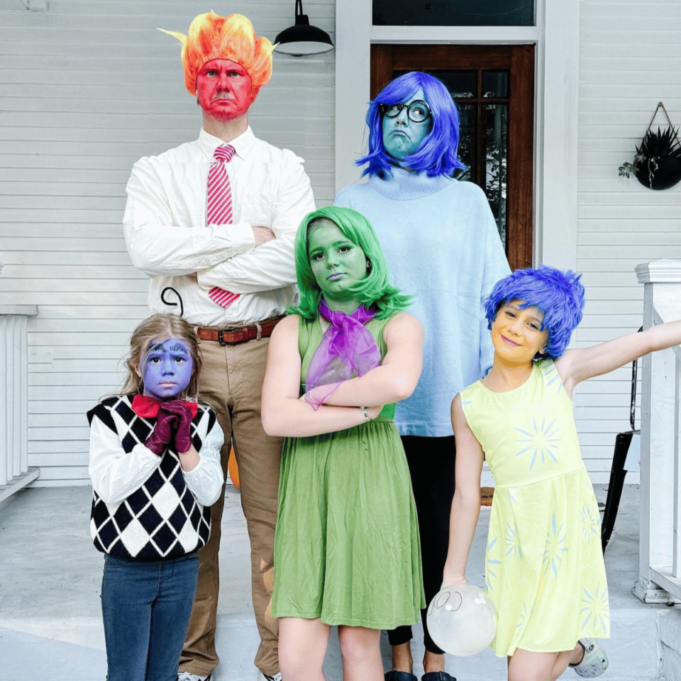 15 Epic Halloween Costume Ideas For Big Families