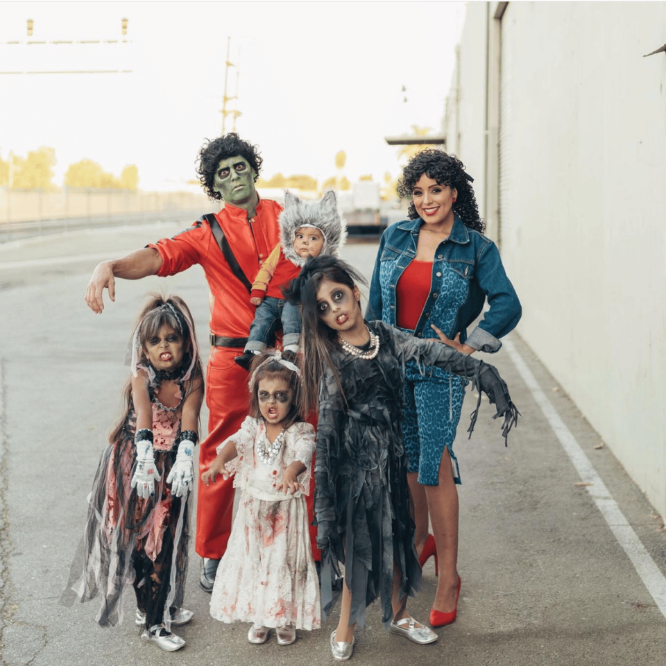 15 Epic Halloween Costume Ideas For Big Families