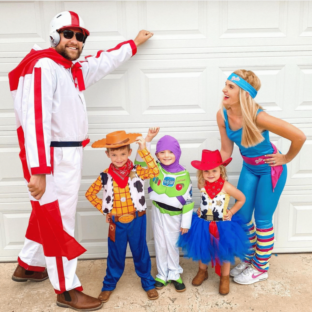 15 Epic Halloween Costume Ideas For Big Families