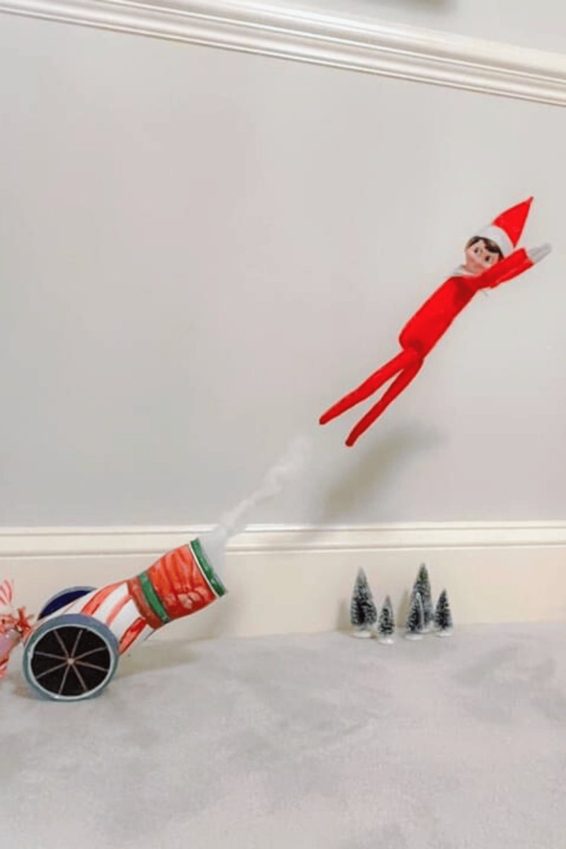 22 Elaborate Elf On The Shelf Ideas That Are Simply Extra